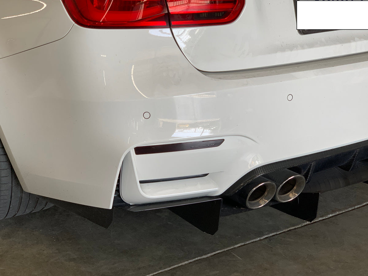 BMW F80 M3 / F82 & F83 M4 Rear Bumper Reflector Overlay ...